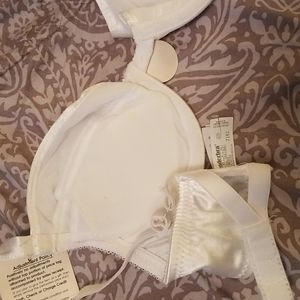 Wonderbra | Intimates & Sleepwear | Nwt Vintage Wonderbra White Bridal ...